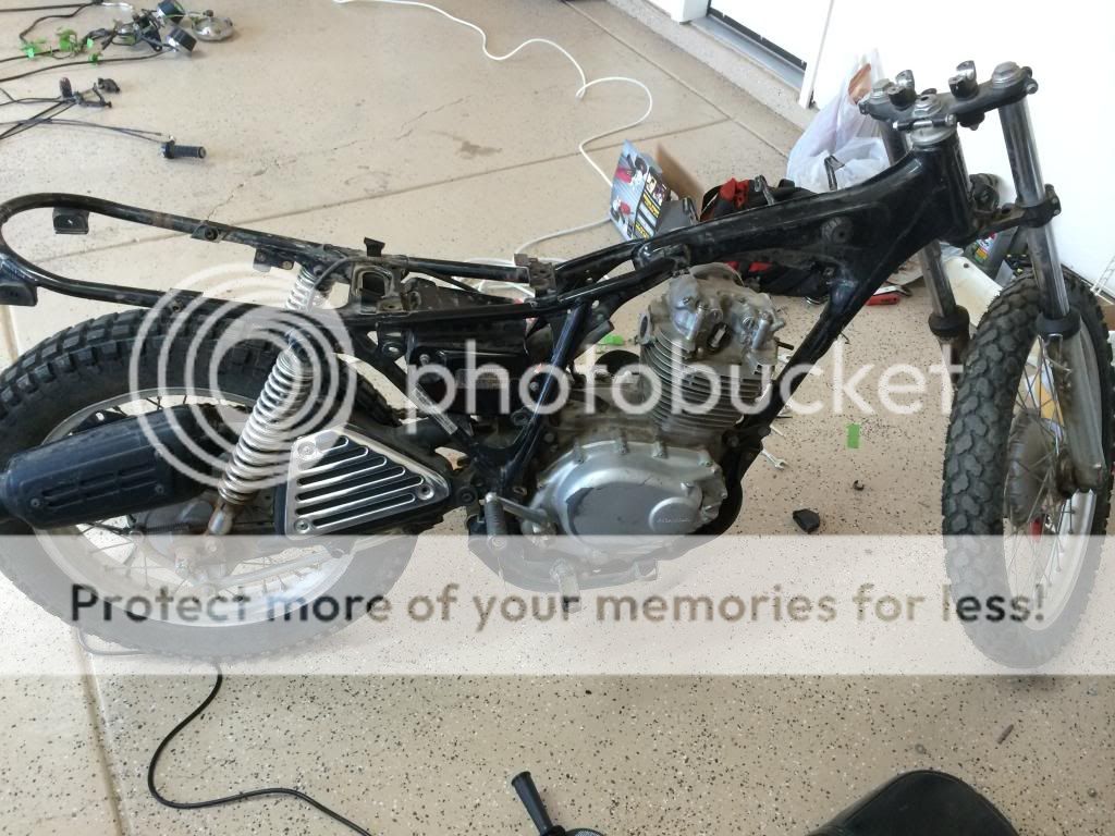 76 xl250 brat/tracker build | DO THE TON