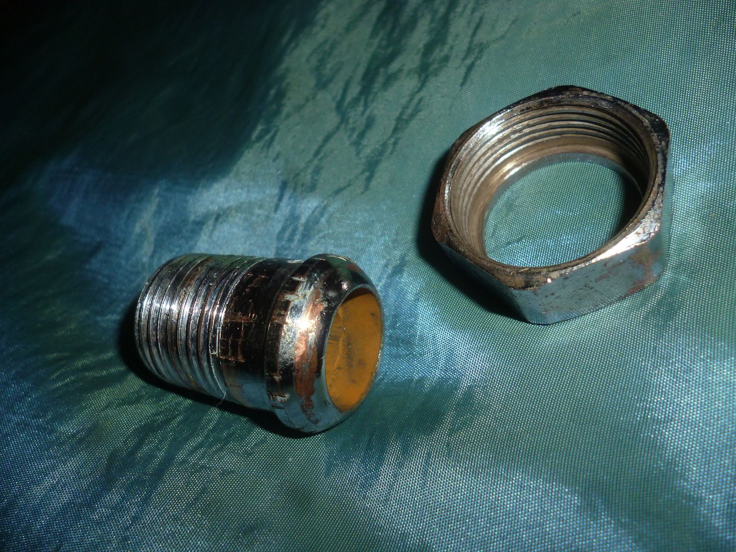 radiator-valve compression-nut conundrum - www.ultimatehandyman.co.uk